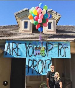 43 Cute Prom Proposals That Will Impress Everyone - StayGlam