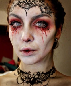 43 Scary Halloween Makeup Ideas for 2019 - StayGlam - StayGlam
